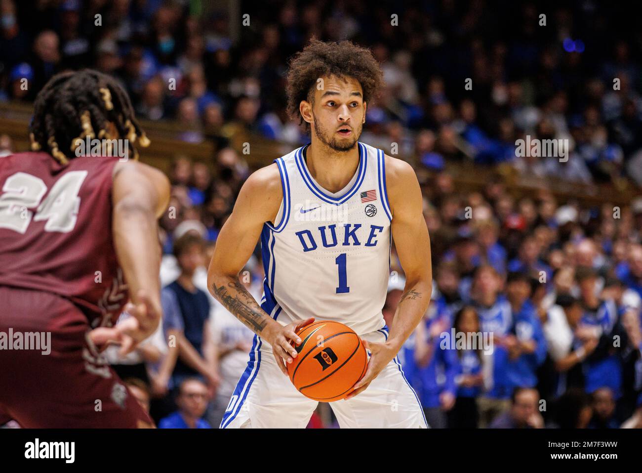 Duke's Dereck Lively II (1) handles the ball during an NCAA college ...