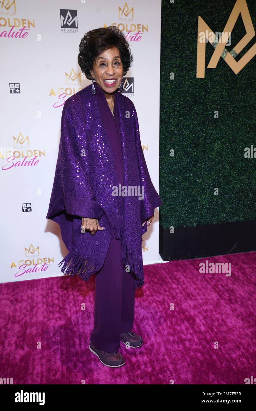Marla Gibbs arrives at A Golden Salute honoring Golden Globe Nominees ...