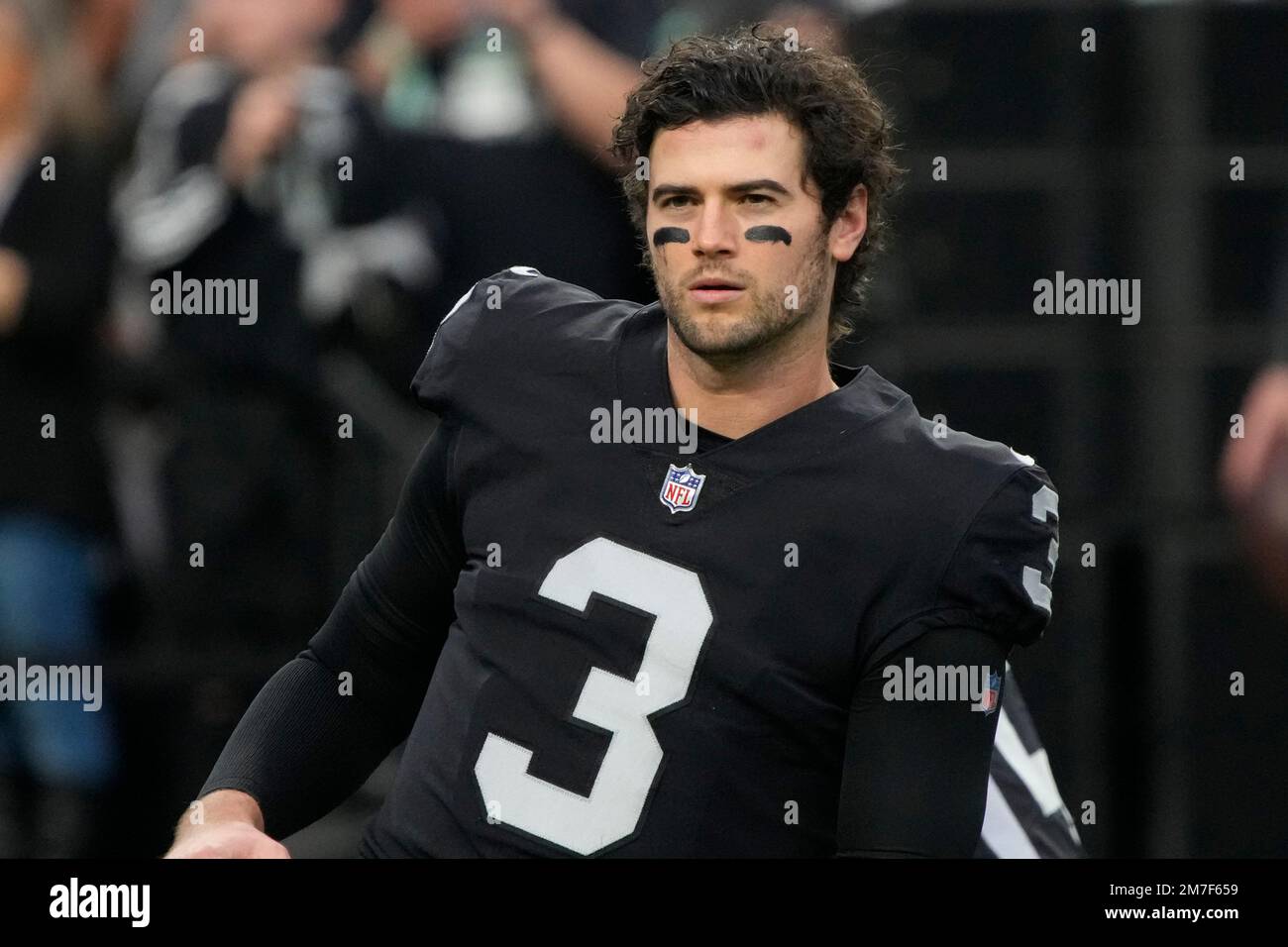 Las Vegas Raiders quarterback Jarrett Stidham (3) warms up against the ...