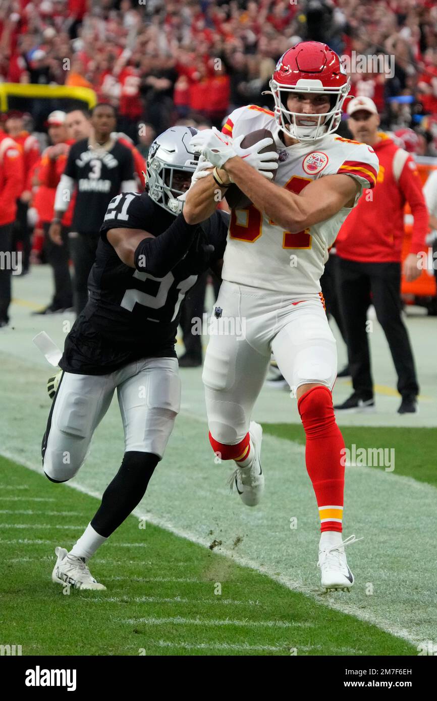 Kansas City Chiefs wide receiver Justin Watson (84) runs the ball ...