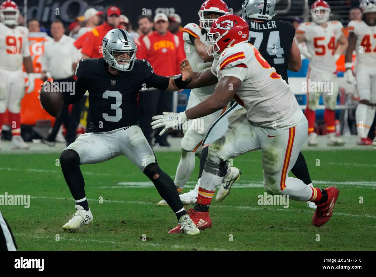 Kansas City Chiefs defensive tackle Chris Jones (95) sacks Las Vegas ...
