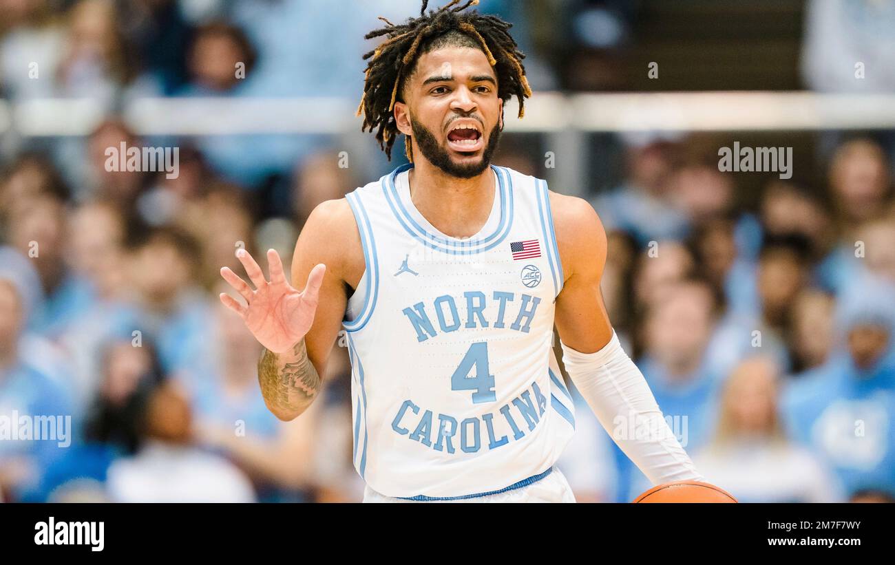 North Carolina guard R.J. Davis (4) brings the ball up court against ...