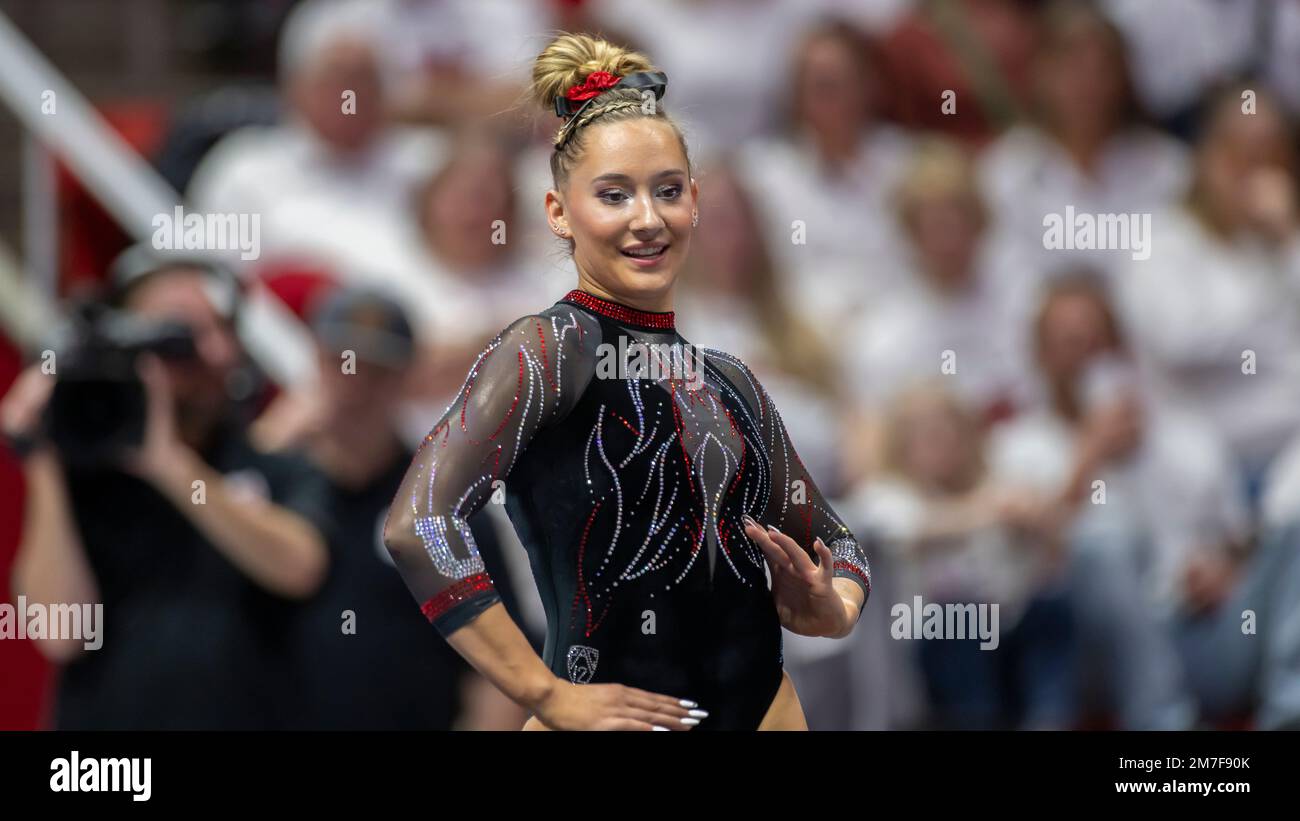 Utah gymnast Makenna Smith performs her floor routine during an NCAA ...