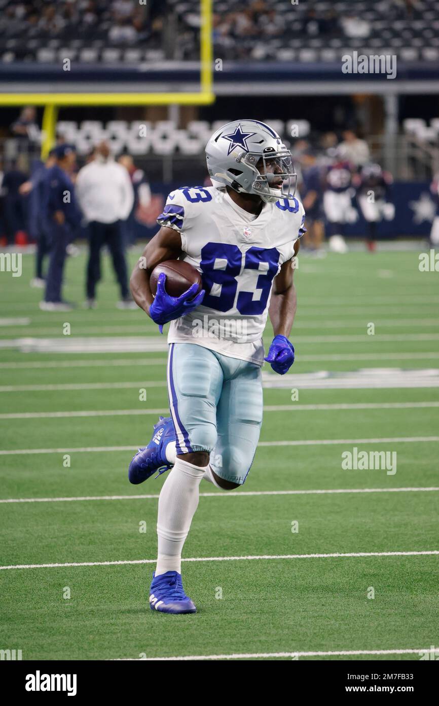 Dallas Cowboys wide receiver James Washington (83) runs with the ball ...