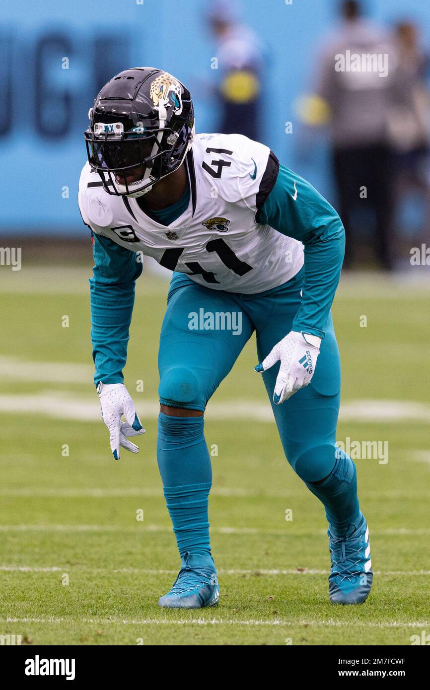 Jacksonville Jaguars linebacker Josh Allen (41) prepares to rush during ...