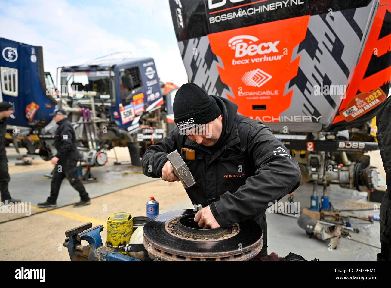 mechanic, mecanicien, Eurol Team de Rooy, Iveco, Trucks, during the Stage 6 of the Dakar 2023 ...