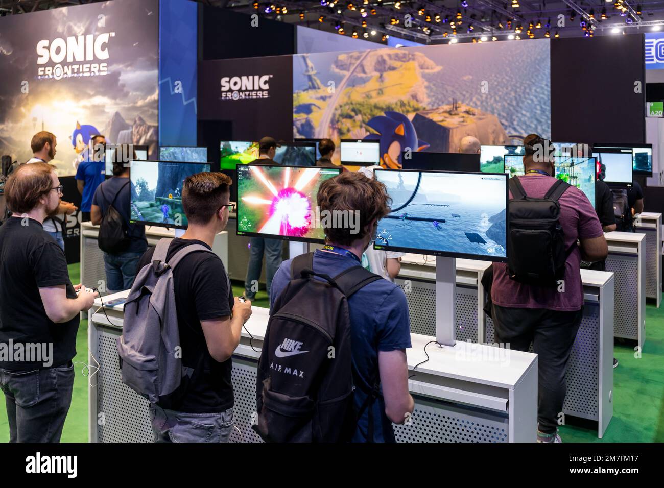 Sonic team games hi-res stock photography and images - Alamy