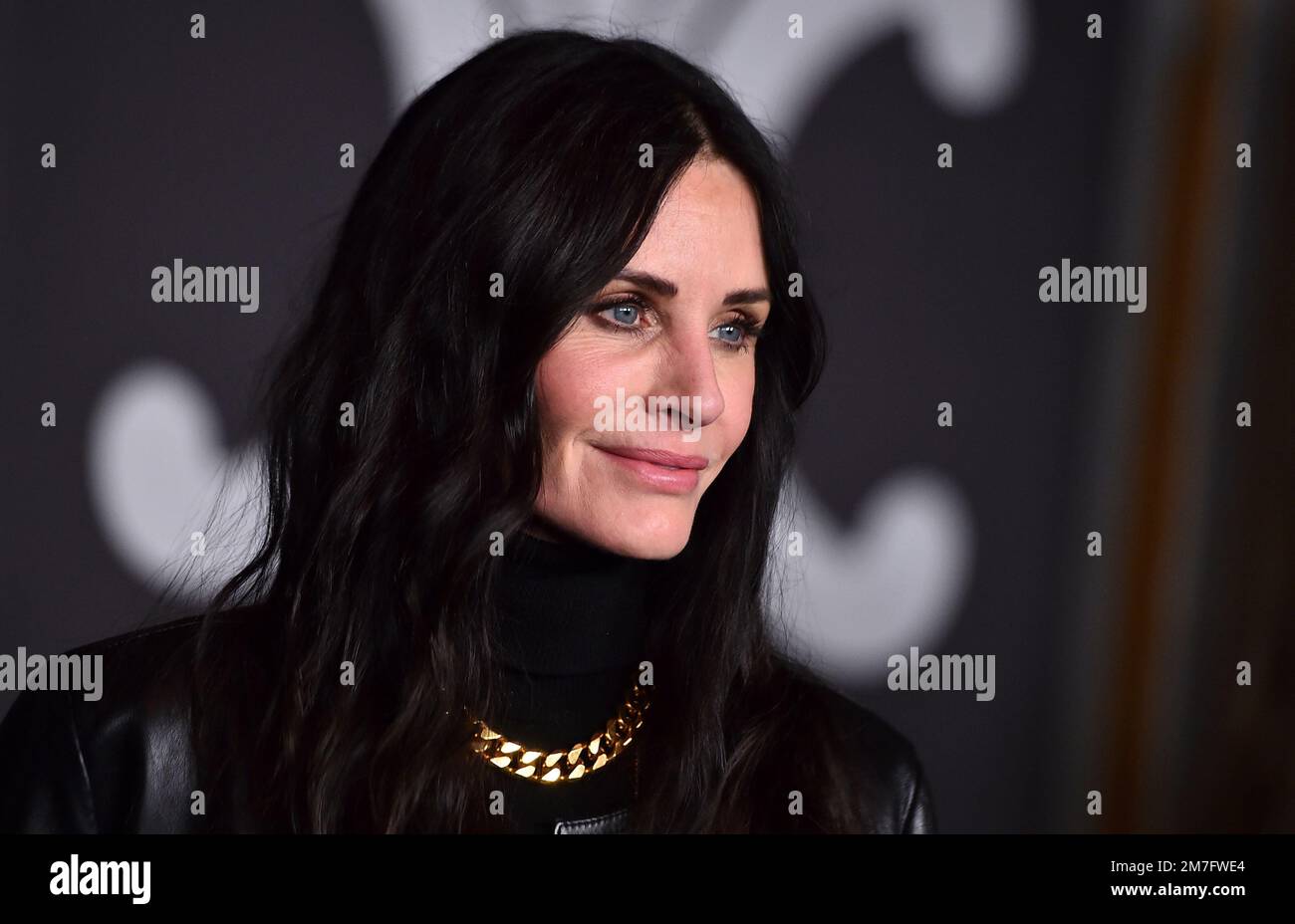 Courteney Cox arrives at the Celine Fall/Winter 2023 Fashion Show on ...