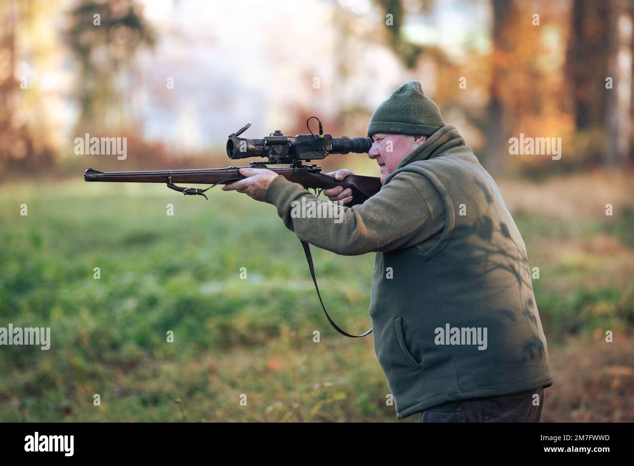 Park ranger uniform forest hi-res stock photography and images - Alamy