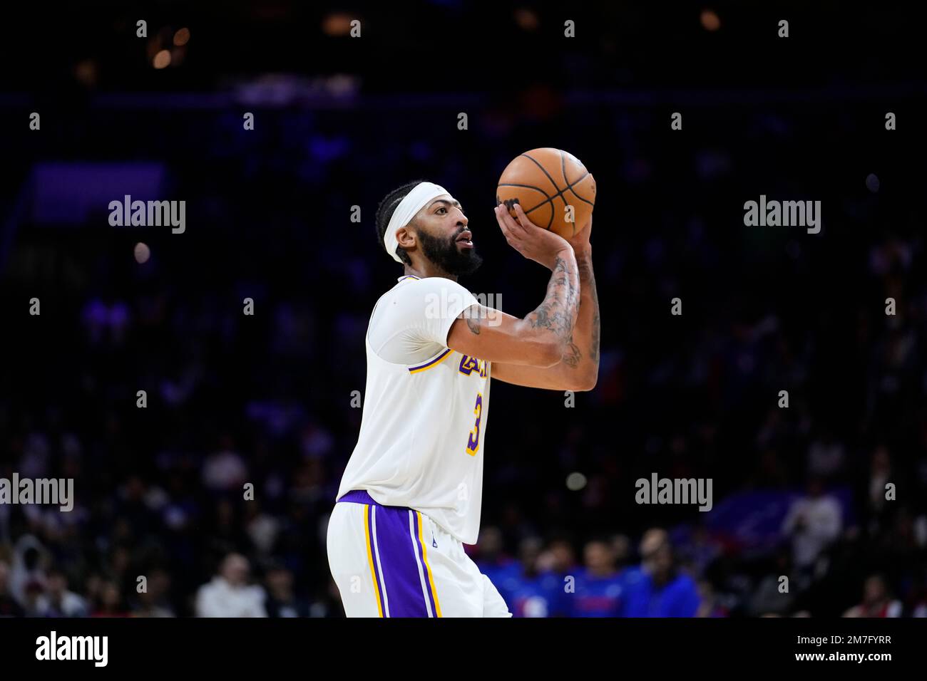 Los Angeles Lakers' Anthony Davis plays during an NBA basketball game ...