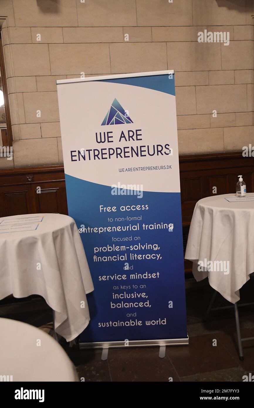 Ukrainian nwomen hi-res stock photography and images - Alamy