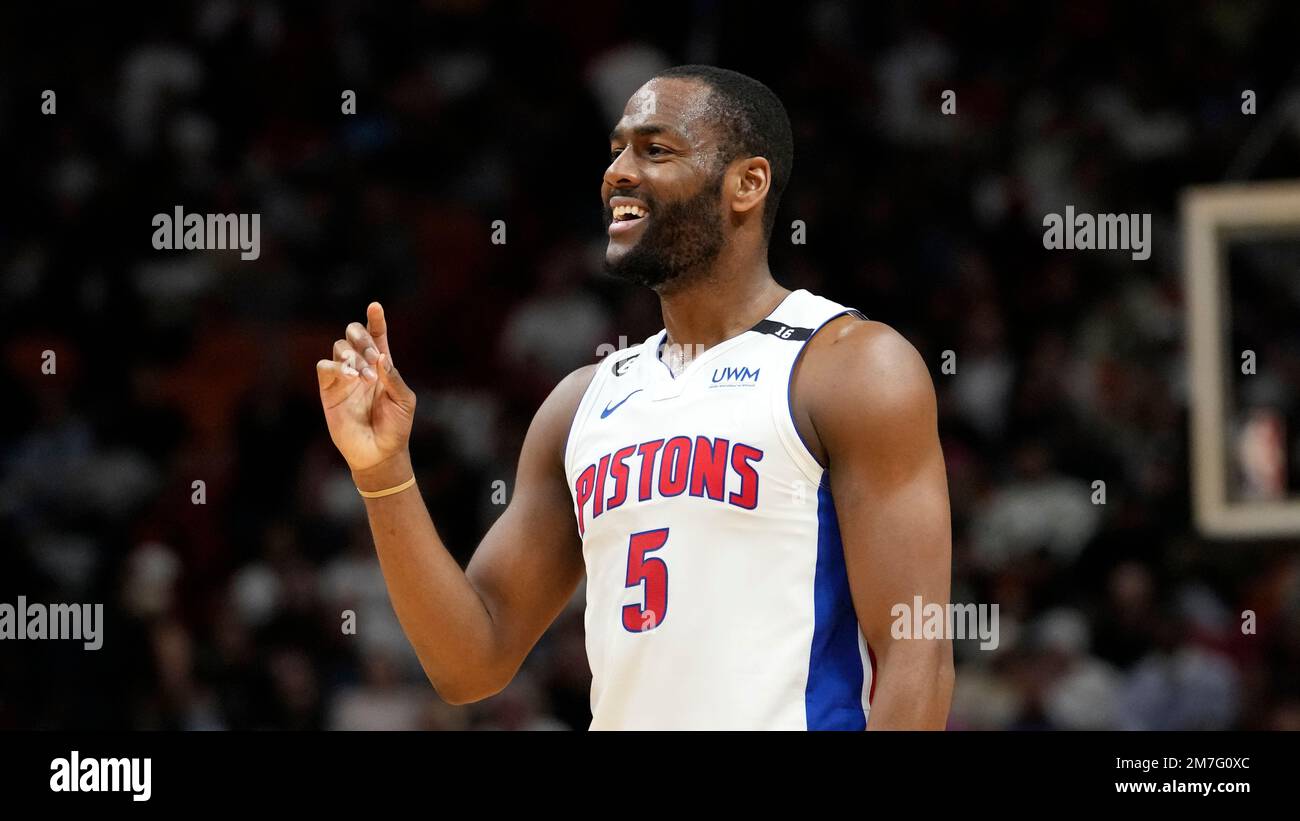 Detroit Pistons guard Alec Burks (5) gestures during the second half of ...