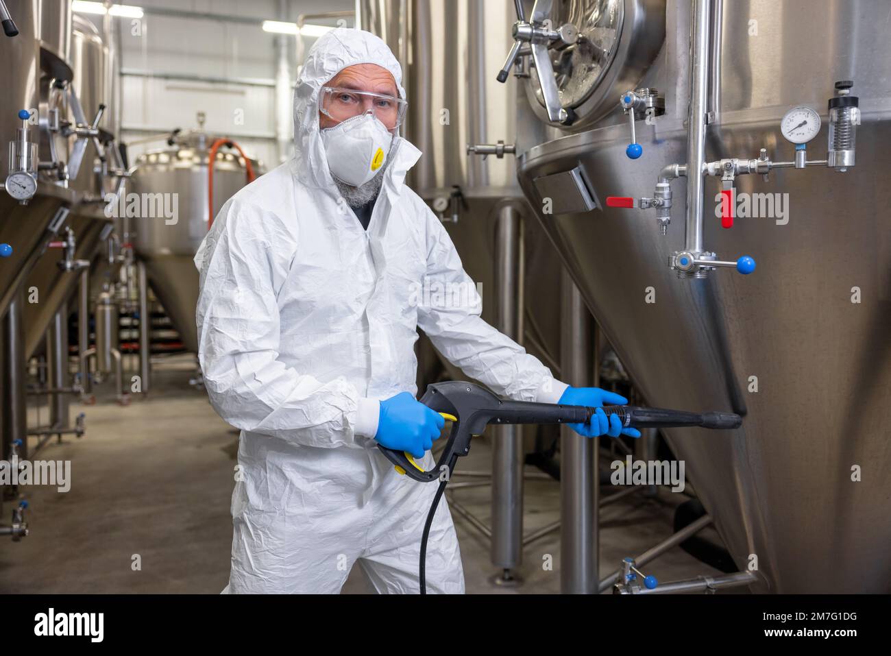 Disinfecting cleaning hi-res stock photography and images - Alamy