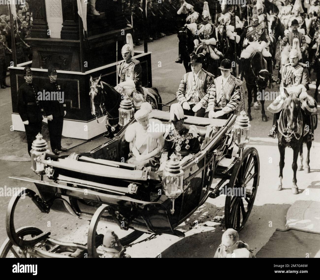 Silver Jubliee celebrations, King George V and Queen Mary, on their way ...