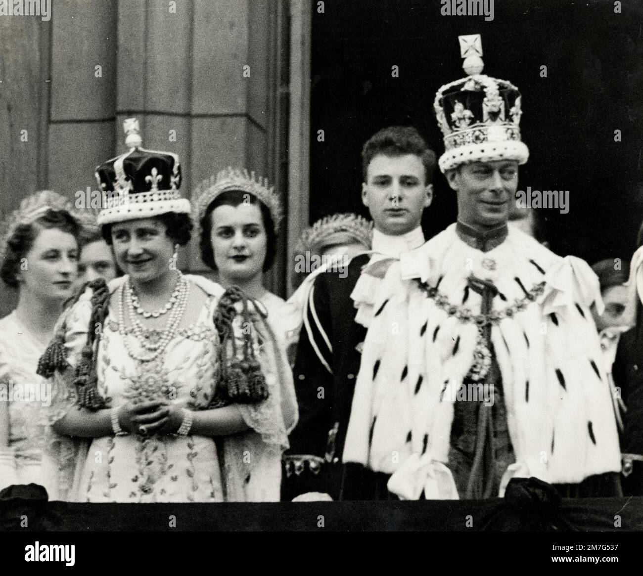 Coronation of King George 6th, Westminster Abbey, 1937 - King and Queen ...