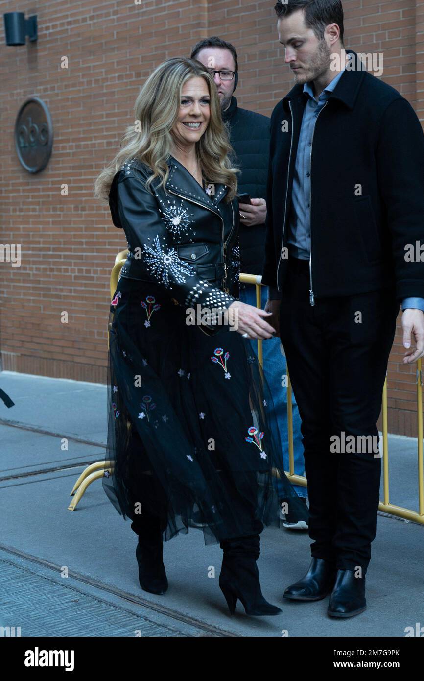 New York, NY, USA. 9th Jan, 2023. Rita Wilson, THE VIEW out and about ...