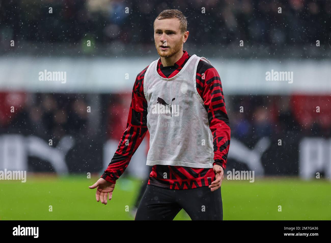 Tommaso Pobega of AC Milan warms up during Serie A 2022/23 football ...