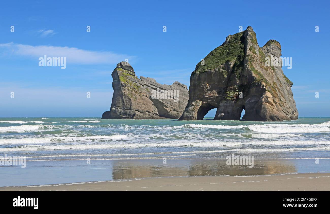 Natural arch of Archway Islands, New Zealand Stock Photo - Alamy