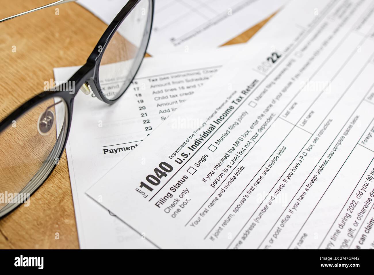 Close-up of US individual tax form. Filling taxes Stock Photo - Alamy