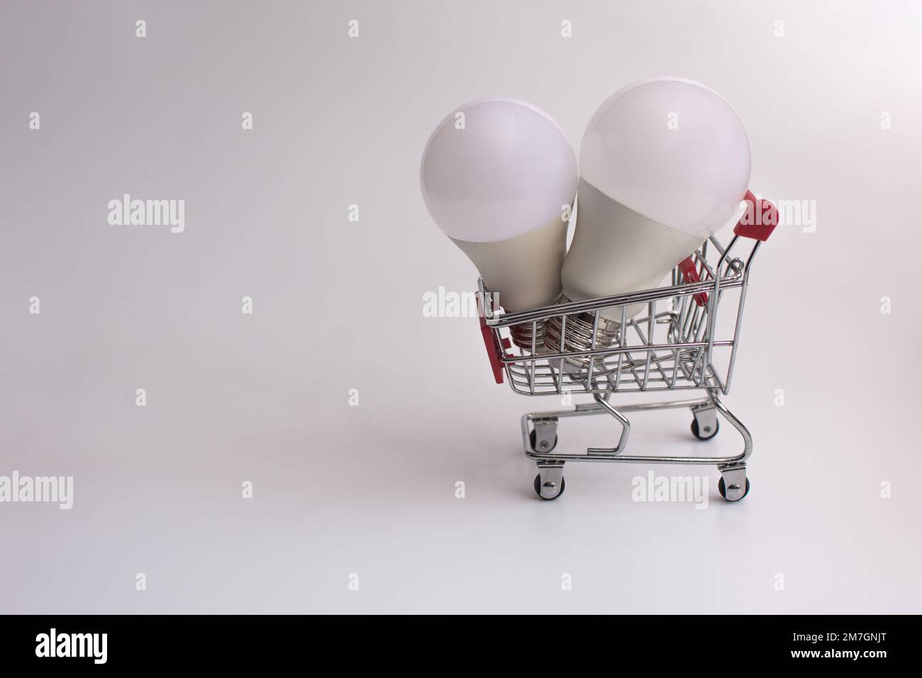 Technology impact on shopping hi-res stock photography and images - Alamy