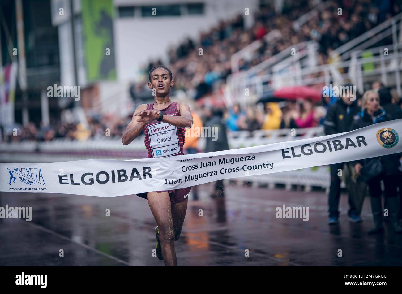 Rahel Daniel running the Cross of Elgoibar Juan Muguerza in the year ...