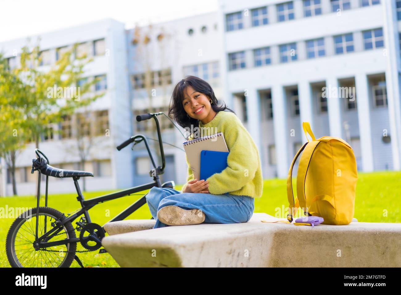 University campus bicycle cycle hi-res stock photography and images - Alamy