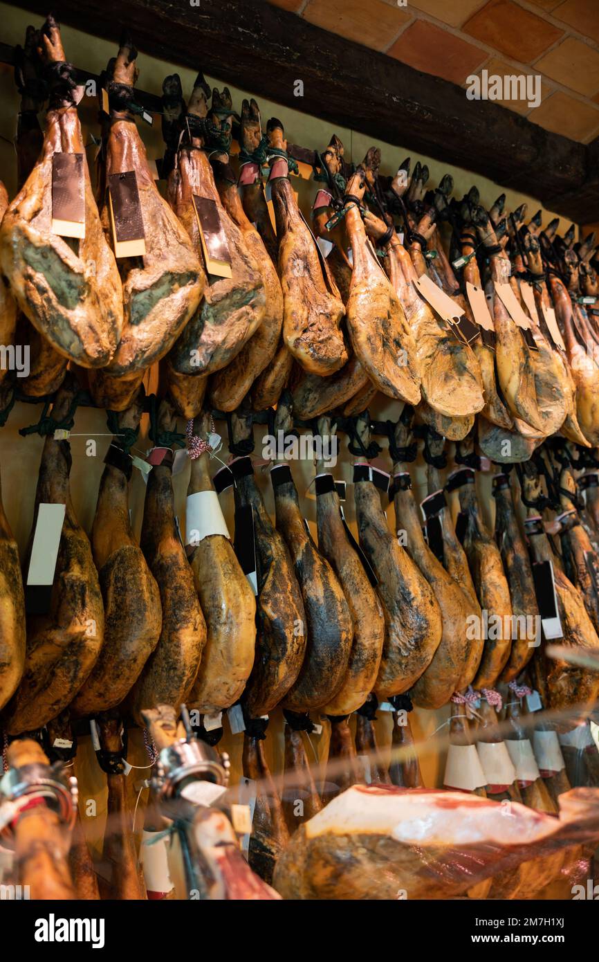 Pigs leg hi-res stock photography and images - Alamy