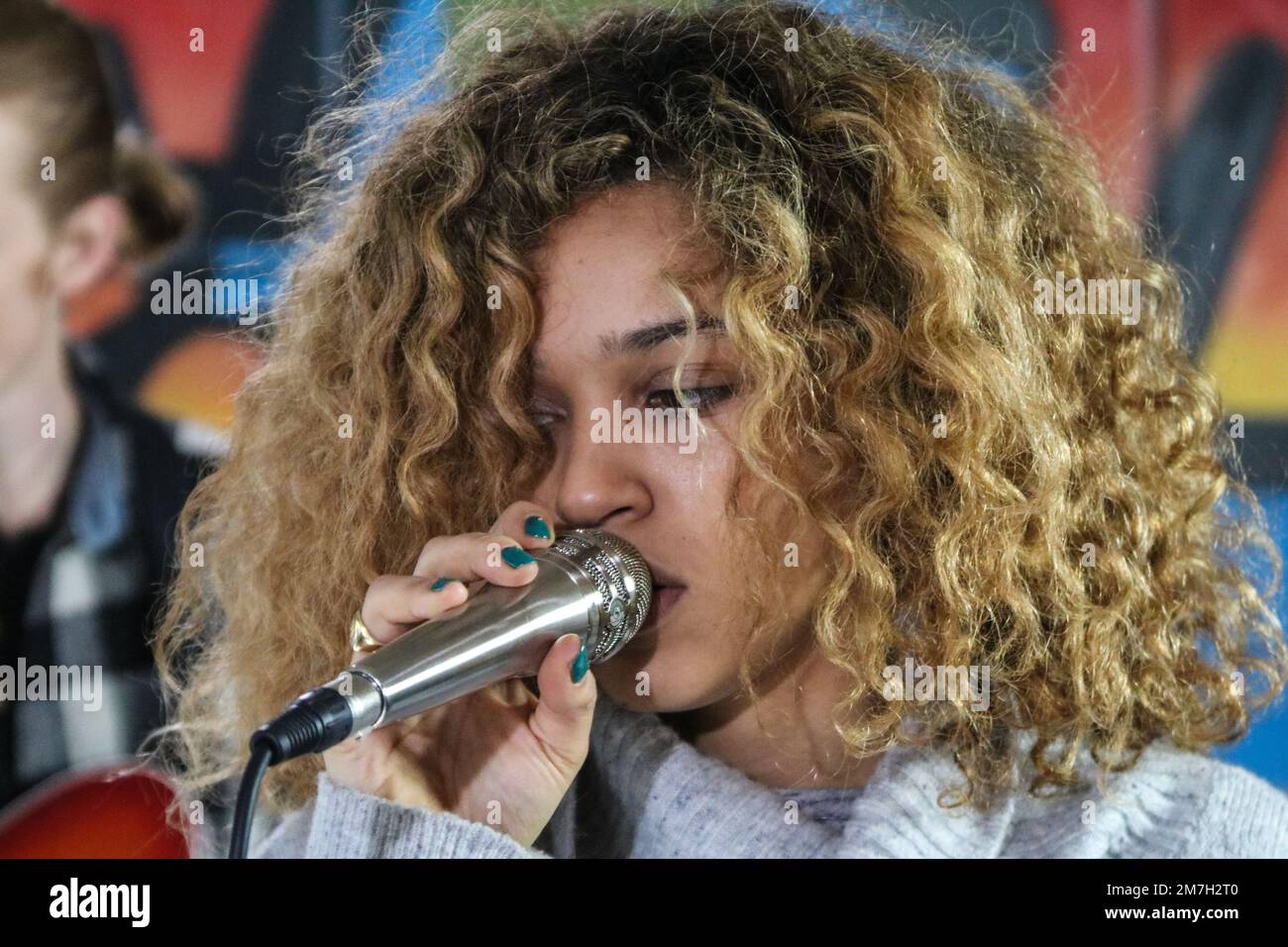 Izzy bizu hi-res stock photography and images - Alamy