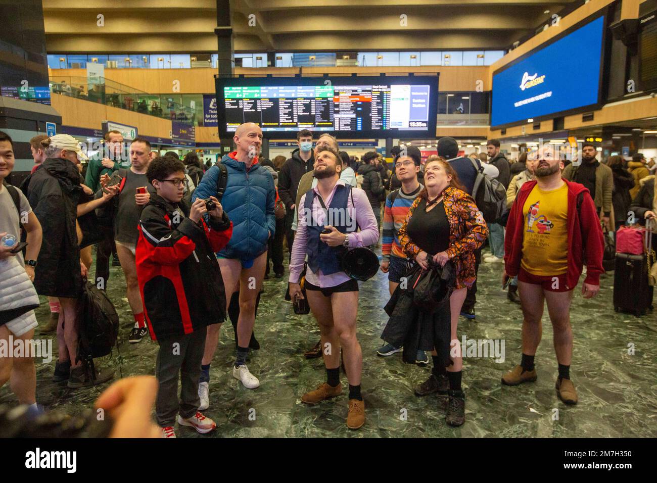 London, England, UK. 8th Jan, 2023. People take part in the 12th annual ...