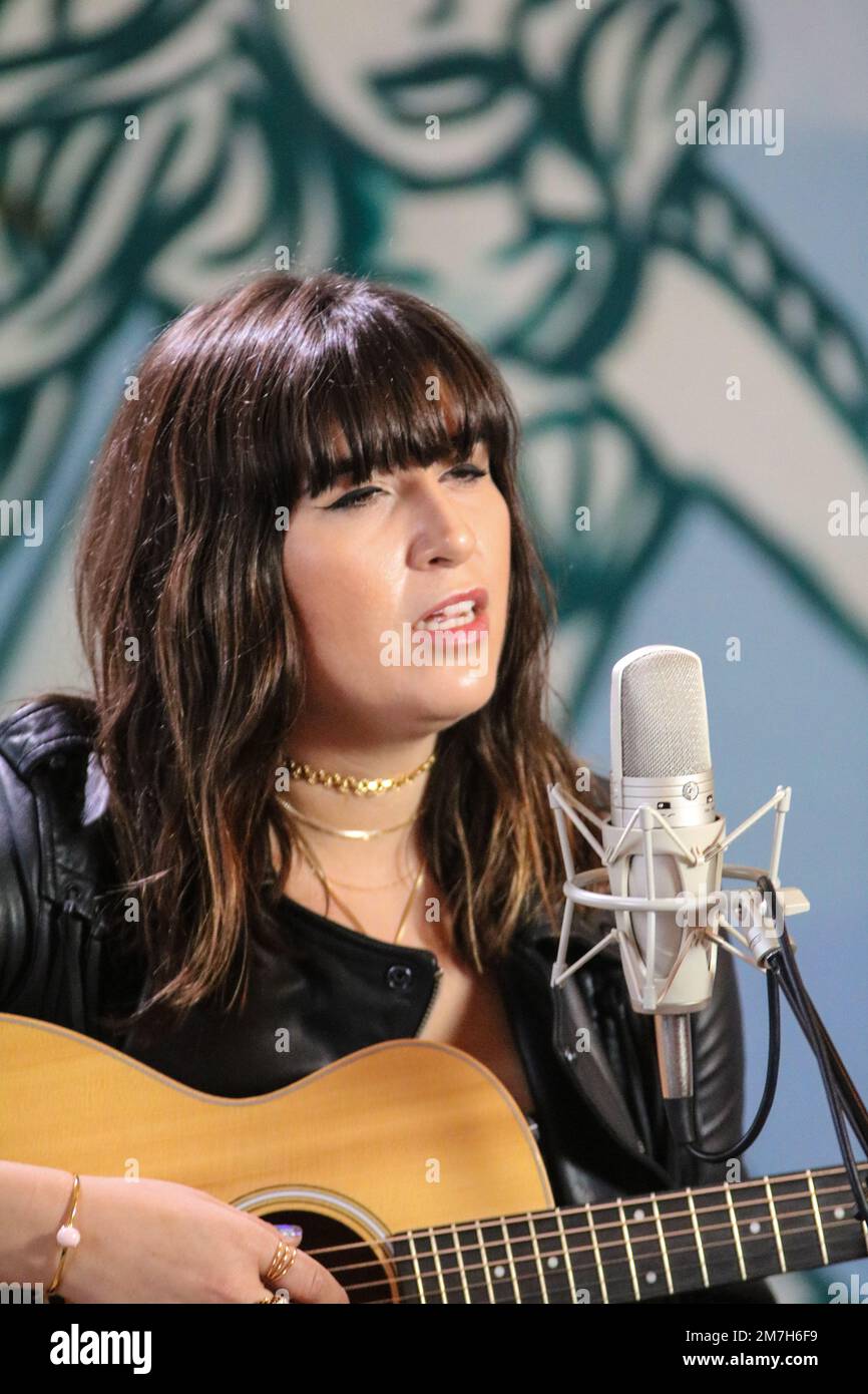 Emily warren hi-res stock photography and images - Alamy
