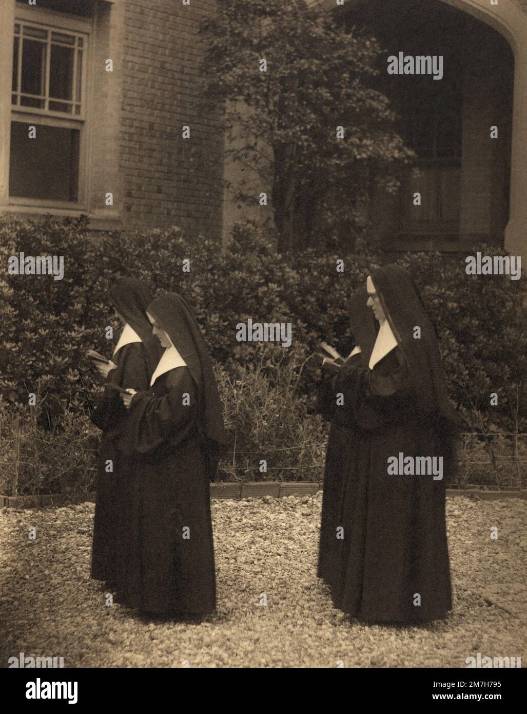 Four Nuns in Procession, New Orleans, Louisiana, USA, Doris Ulmann ...
