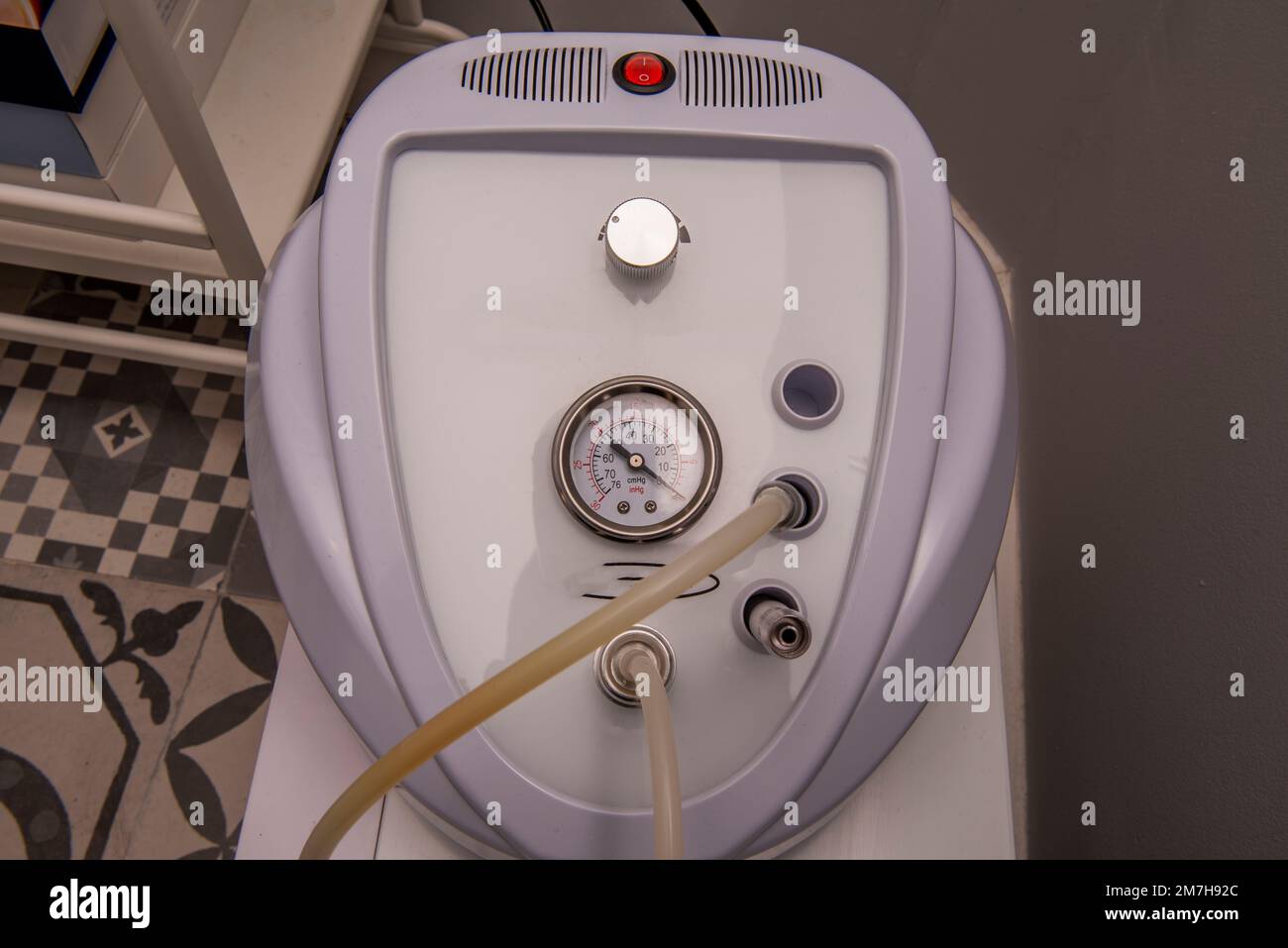 Simple machine to perform treatments in a beauty salon Stock Photo - Alamy