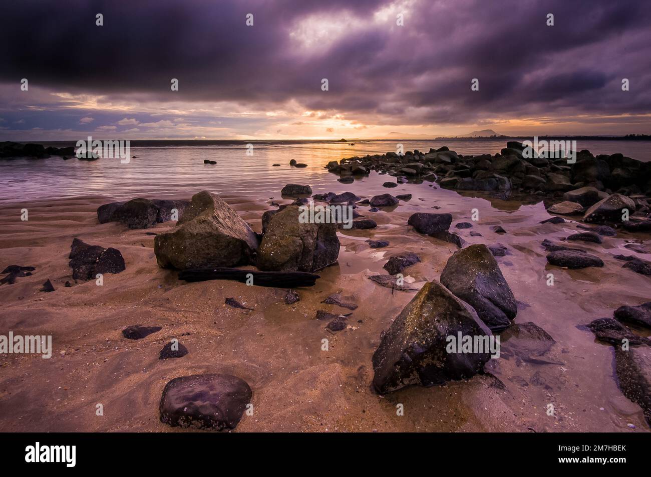Explore beaches hi-res stock photography and images - Alamy