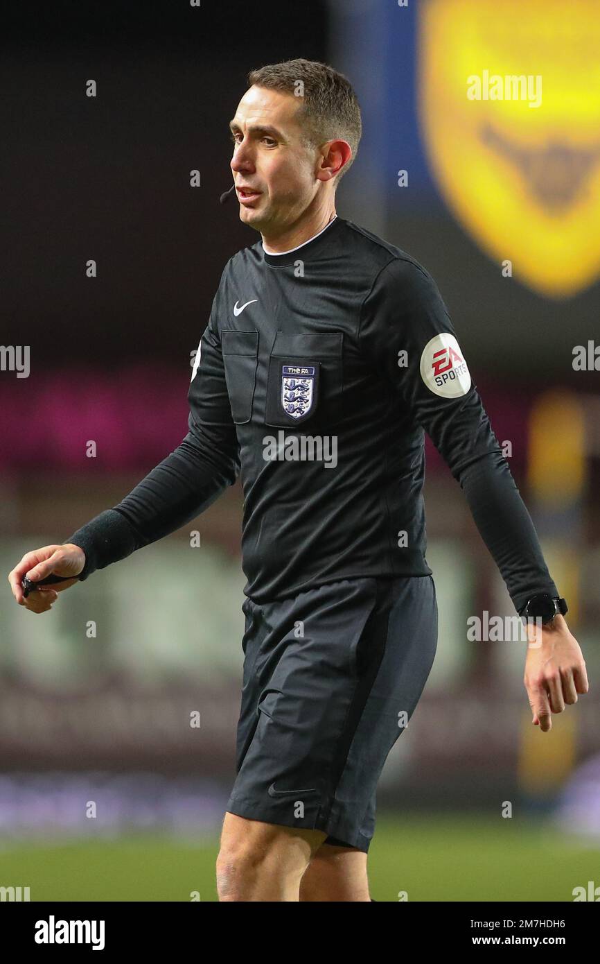 Referee david coote hi-res stock photography and images - Alamy