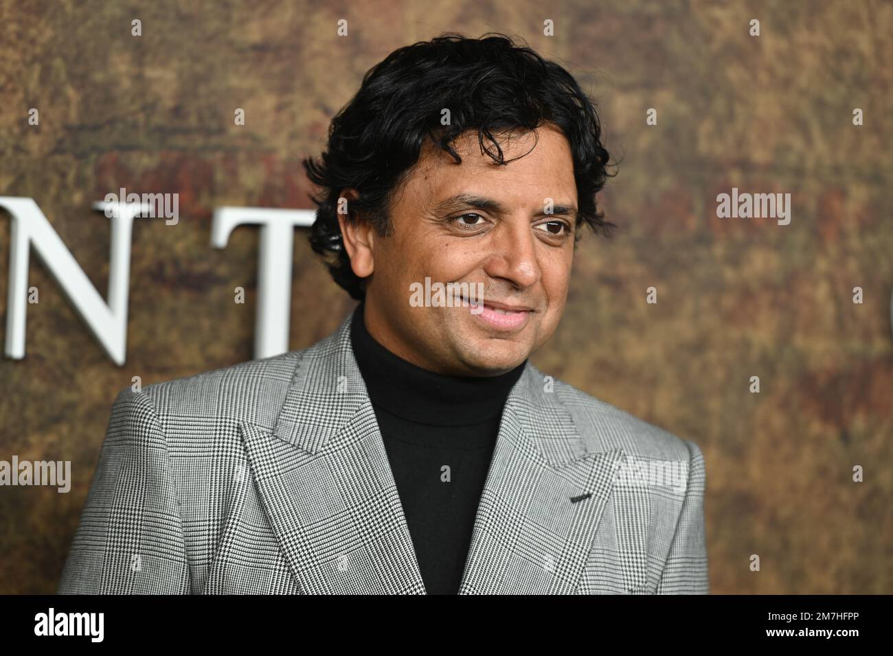 M night shyamalan servant hi-res stock photography and images - Alamy