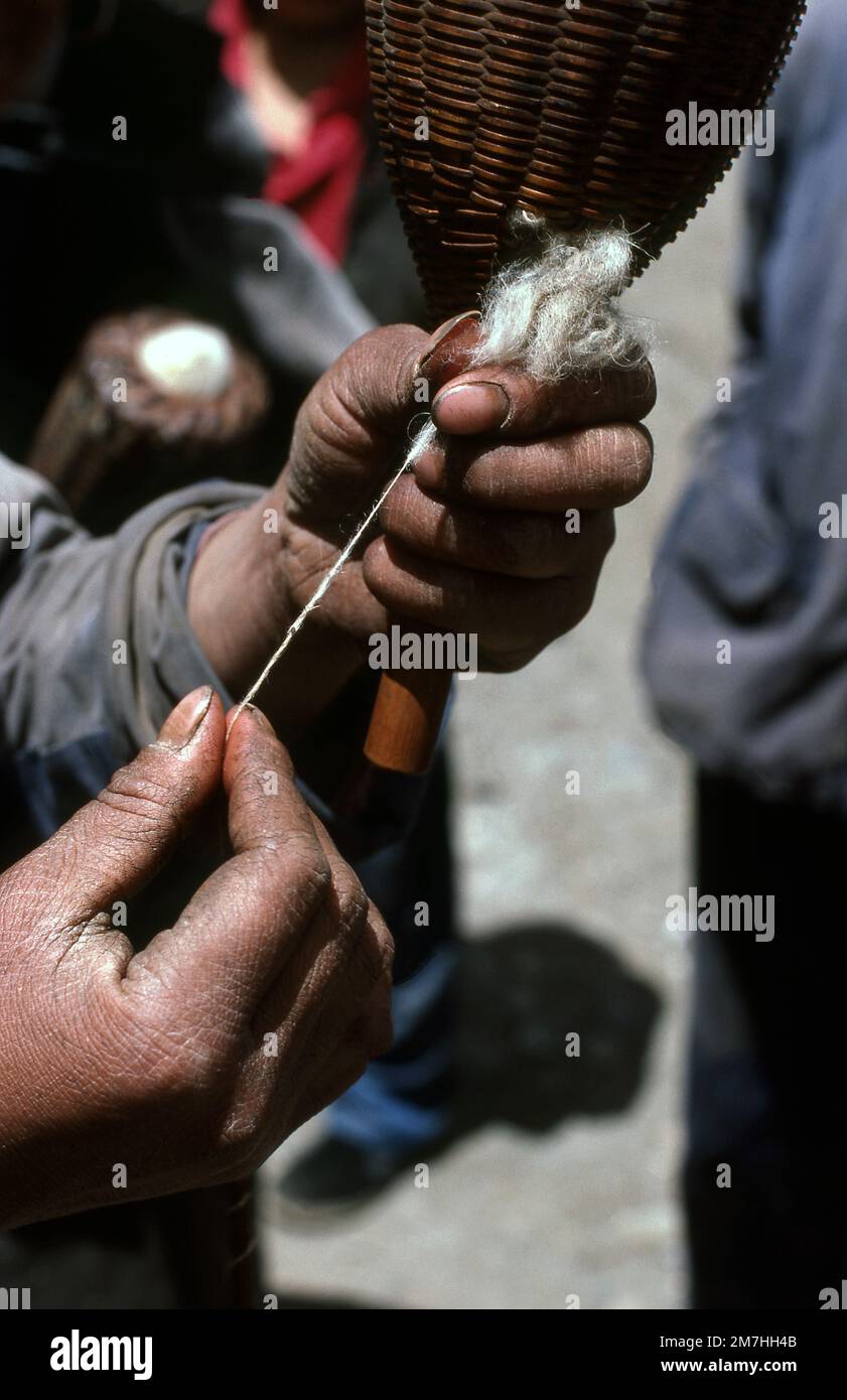 Hand spinning wool hi-res stock photography and images - Alamy
