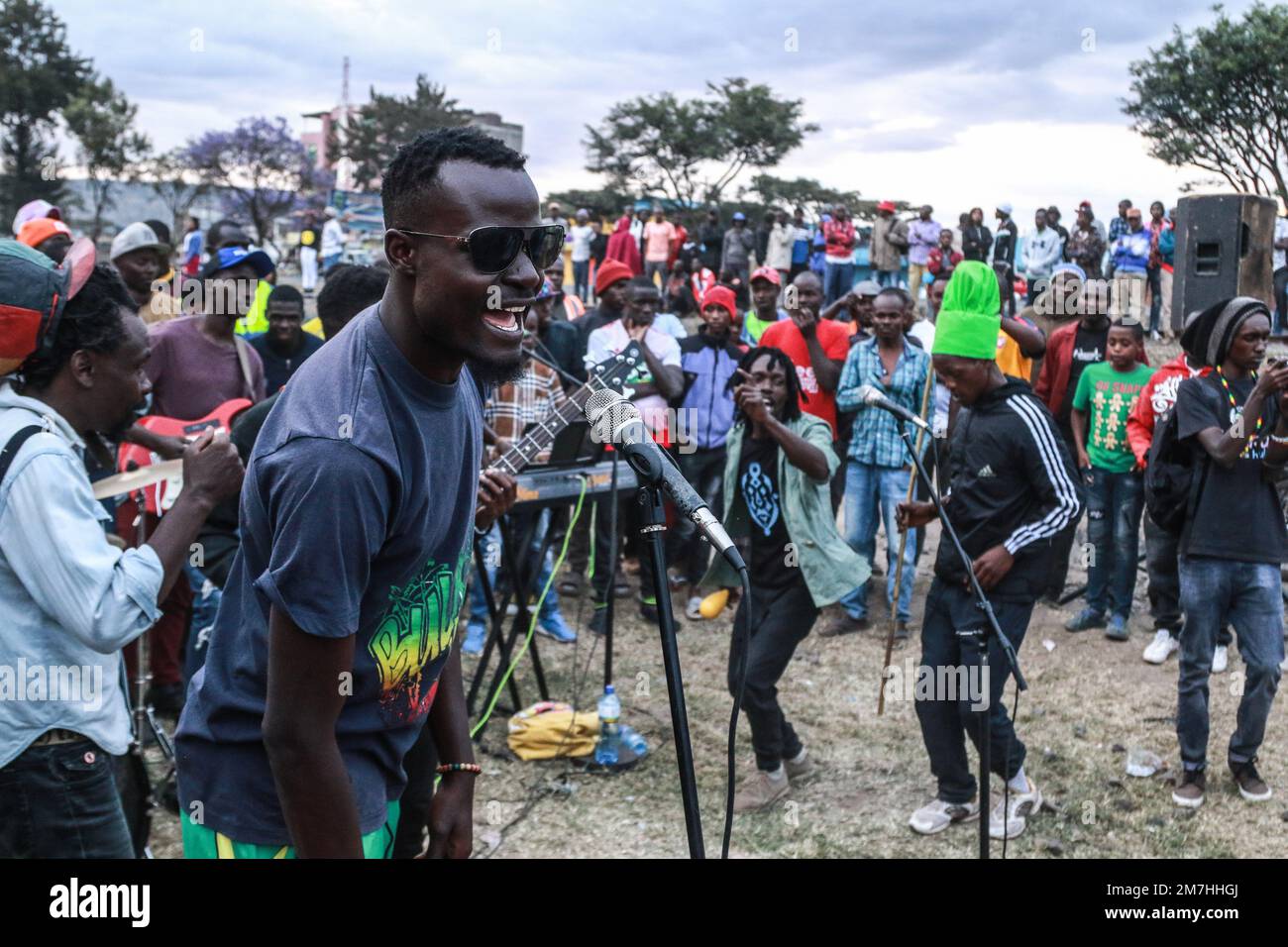 Nakuru, Kenya. 08th Jan, 2023. Musicians entertain revelers during a ...