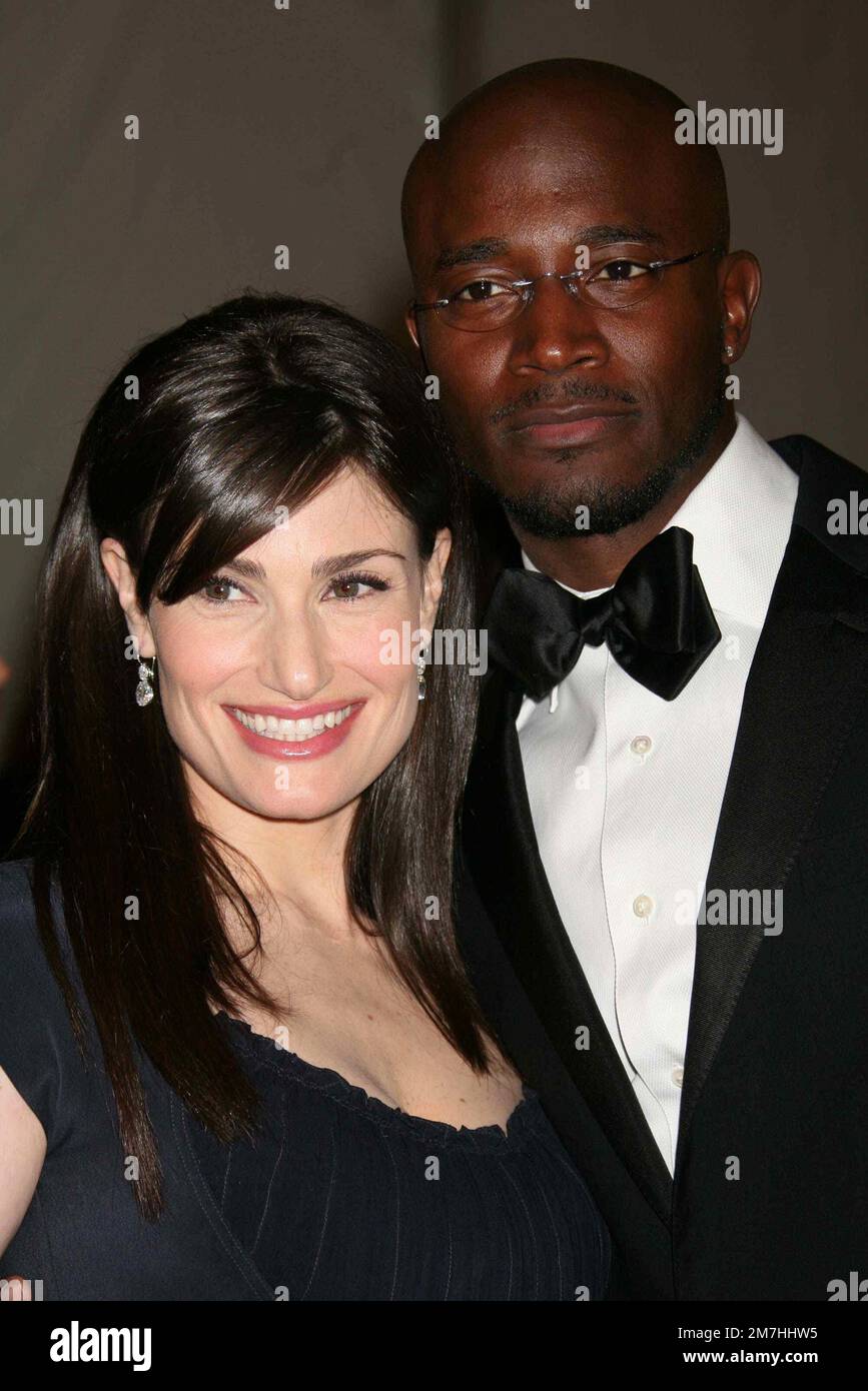 Idina menzel 2007 hi-res stock photography and images - Alamy