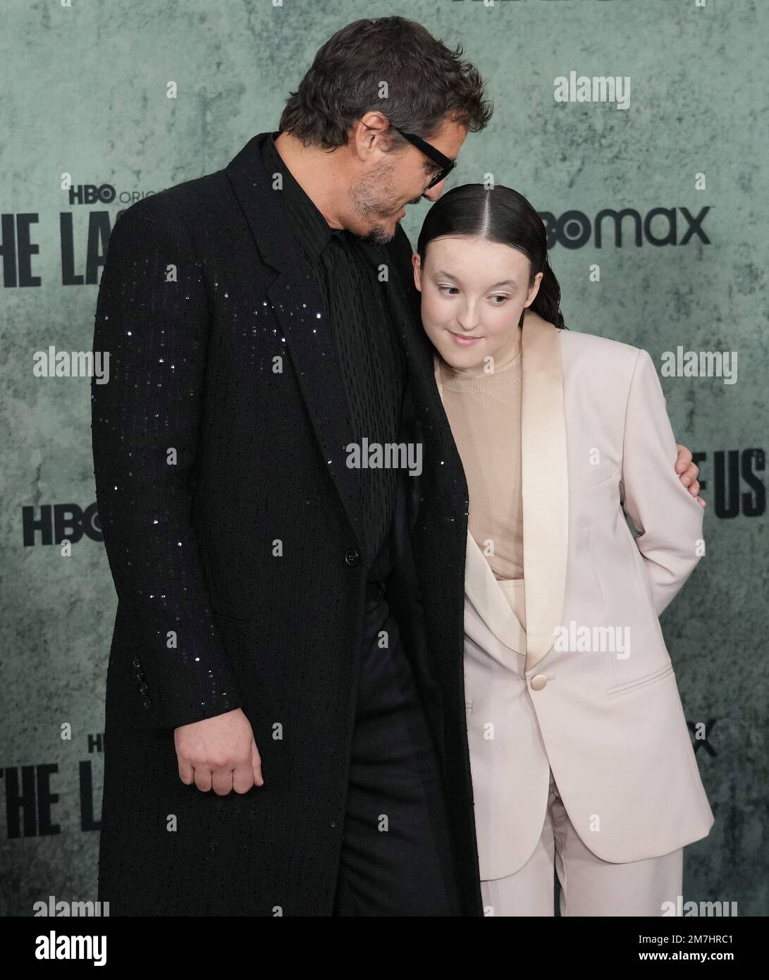 Bella ramsey pedro pascal hi-res stock photography and images - Alamy