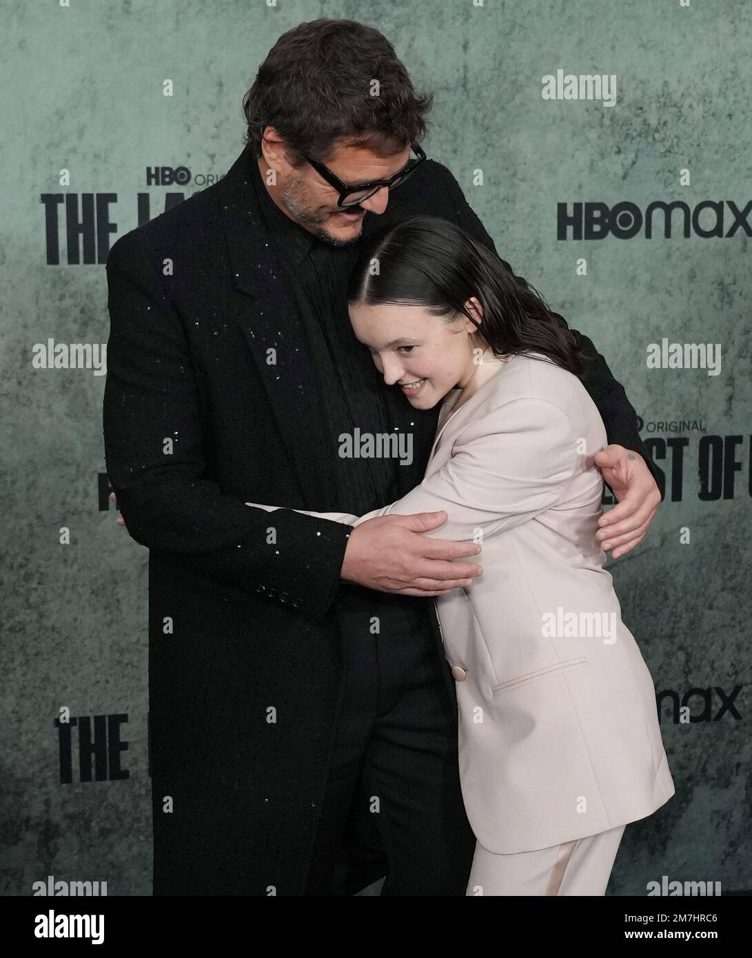 Bella ramsey pedro pascal hi-res stock photography and images - Alamy