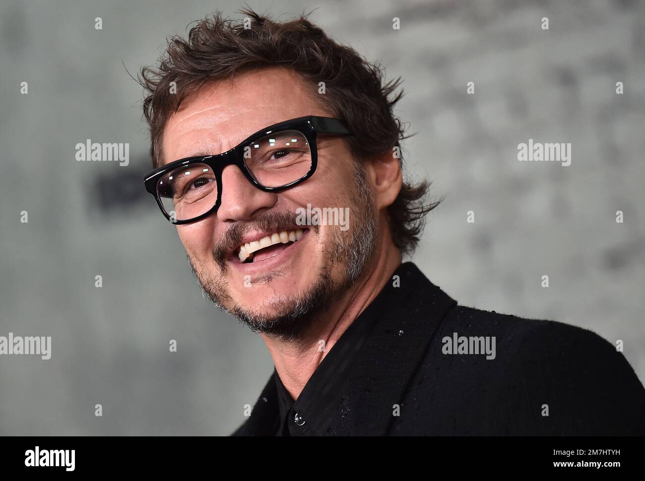 Pedro pascal l'ultimo di noi immagini e fotografie stock ad alta ...