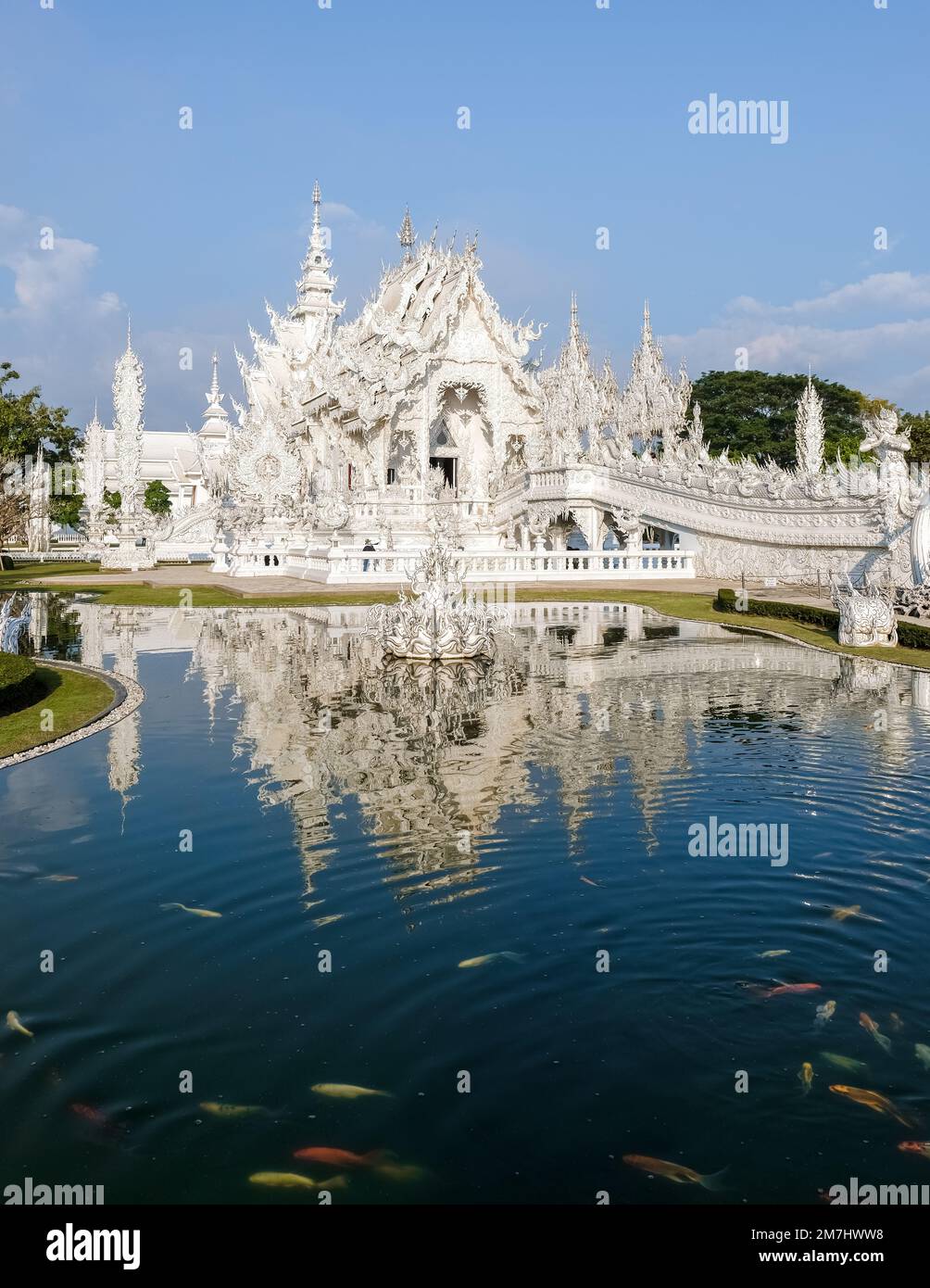 White temple Chiang Rai Thailand, Wat Rong Khun, aka The White Temple ...