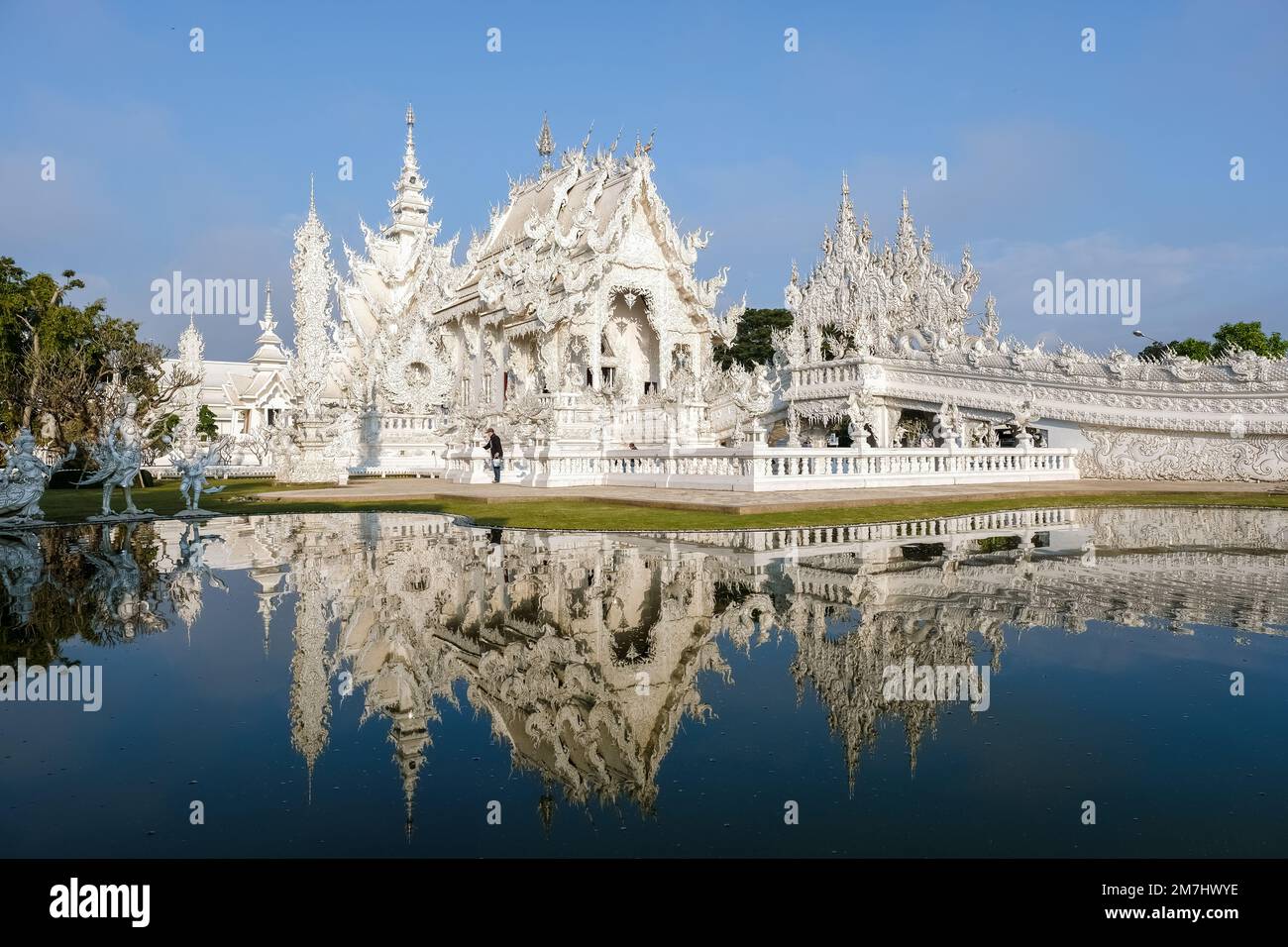 White temple Chiang Rai Thailand, Wat Rong Khun, aka The White Temple ...