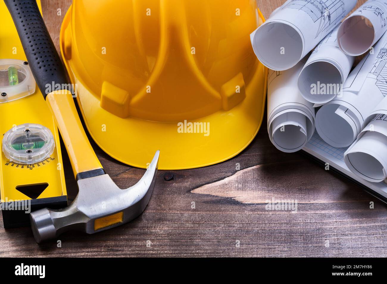 Building hat hi-res stock photography and images - Alamy