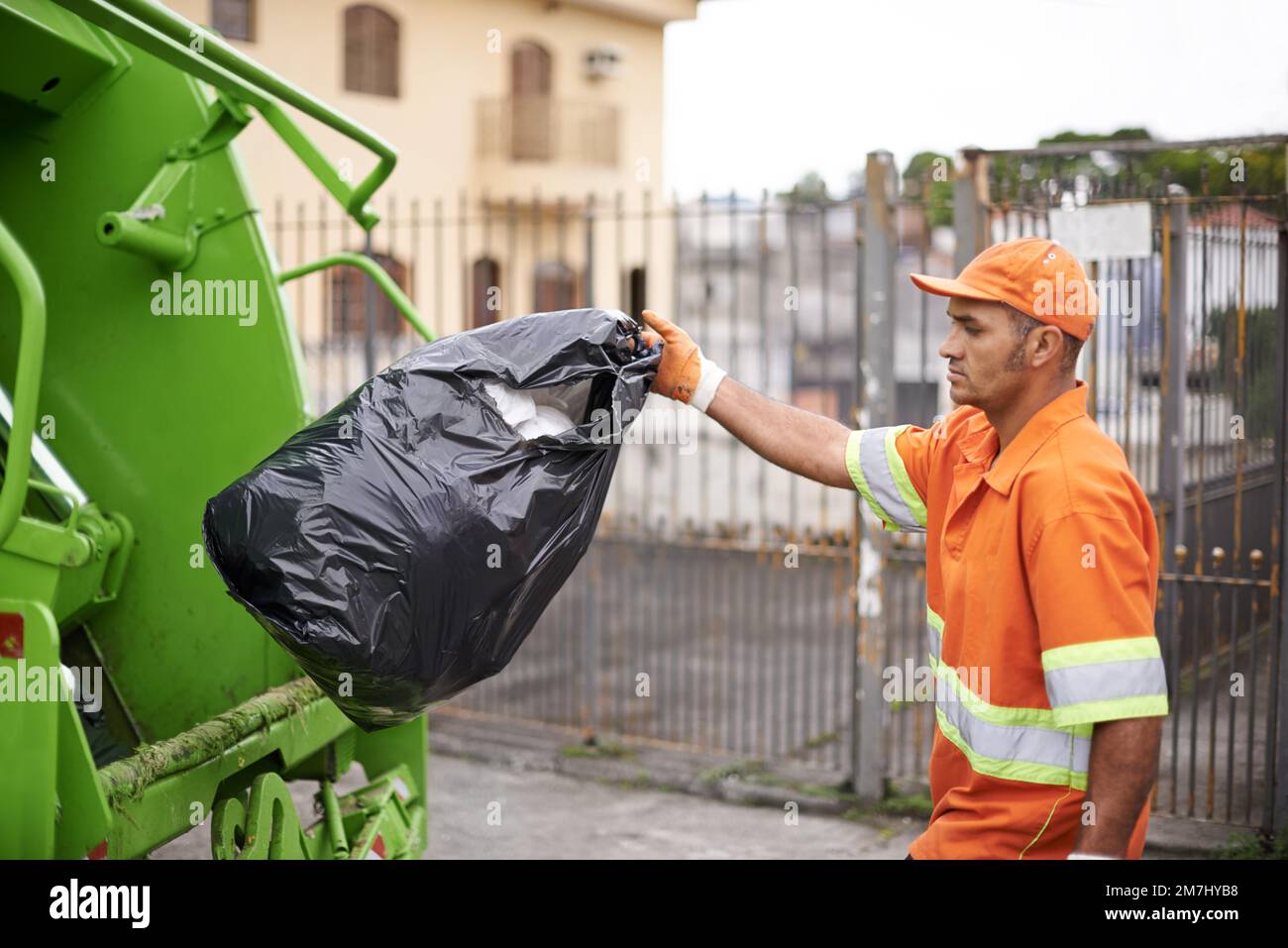 Garbage worker hi-res stock photography and images - Alamy