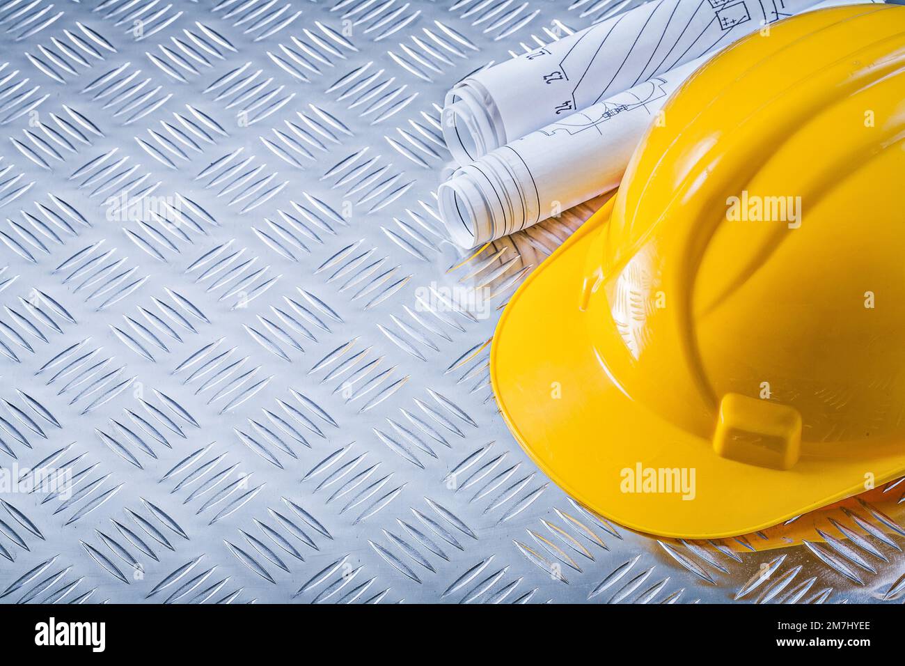 Plate building hi-res stock photography and images - Alamy