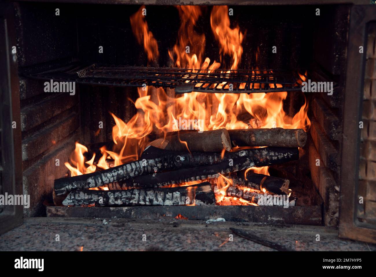 Man making fire hi-res stock photography and images - Alamy