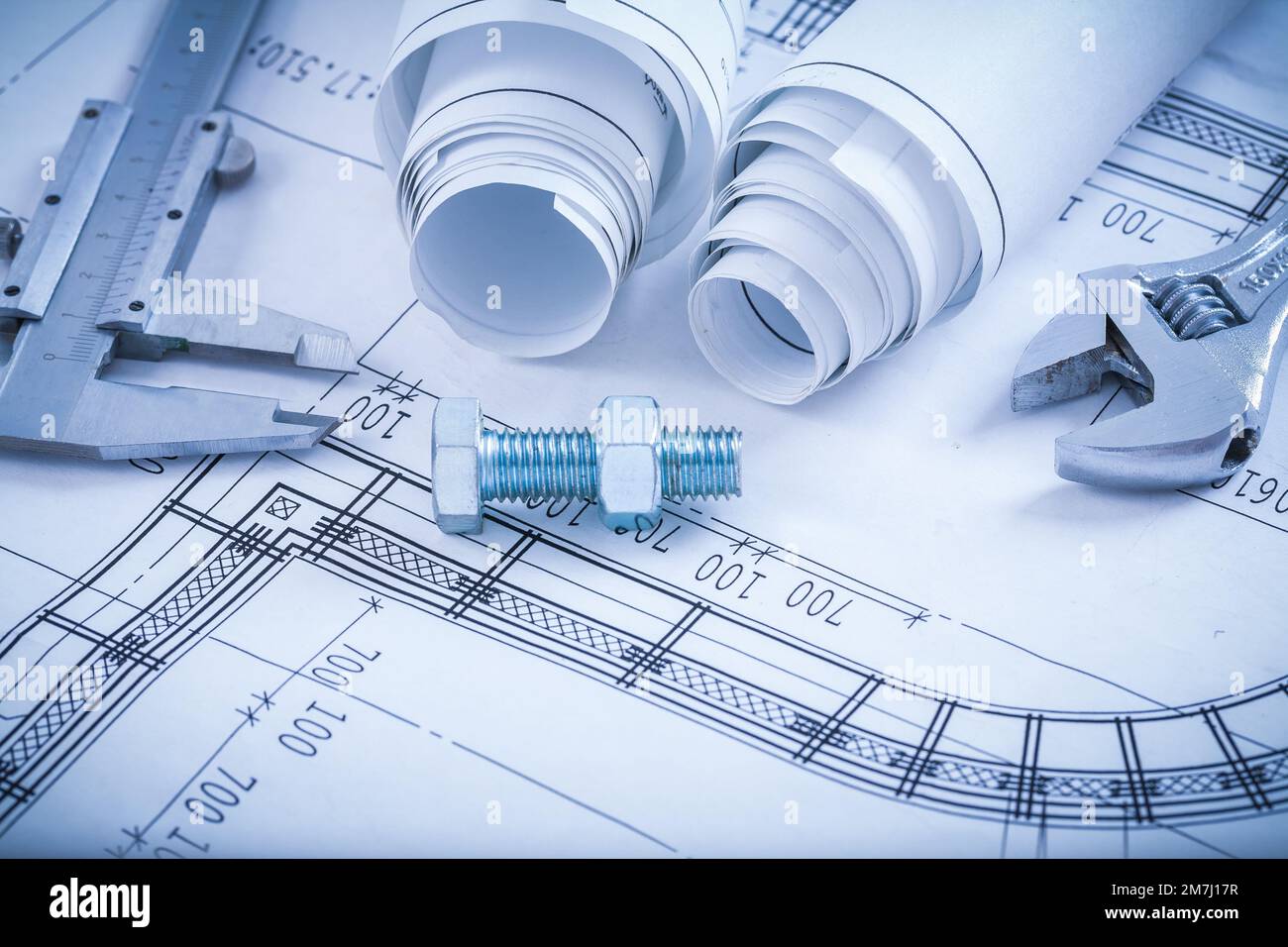 Screw bolt with nut adjustable key slide caliper rolls of construction ...