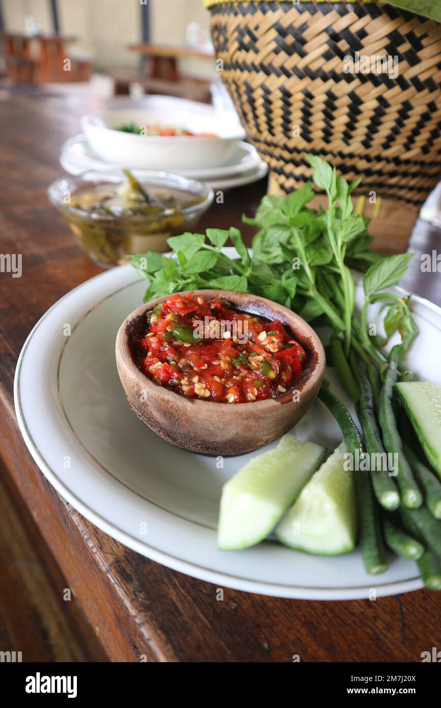 Traditional Indonesian chili sauce with vegetables Stock Photo - Alamy
