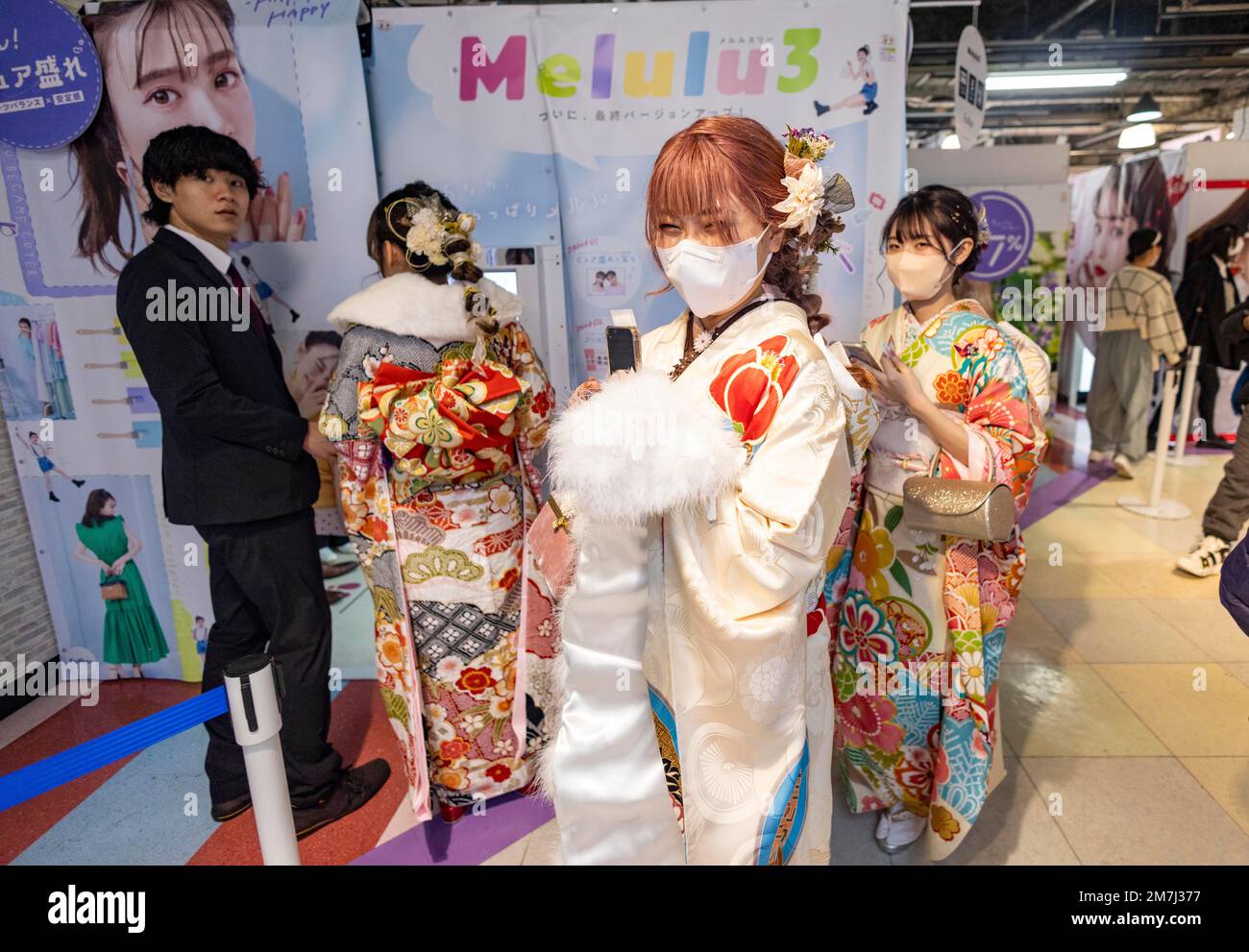 Japanese girls in photo booths. Shibuya Distric, Tokyo, Japan Stock ...